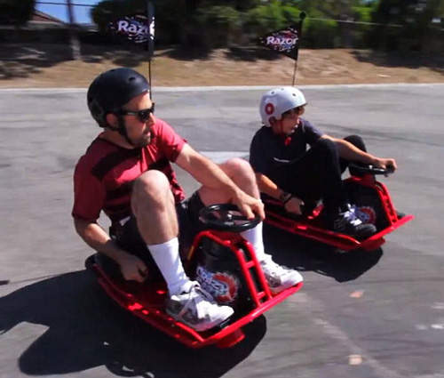 「Crazy Cart」瘋狂卡丁車 體驗頭搖又尾擺的刺激速度感 | 宅宅新聞