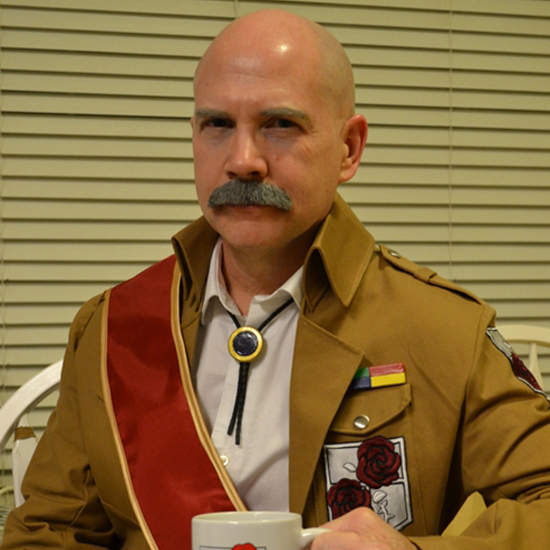 老爹《Overbeck》一手包辦自己來玩COSPLAY | 宅宅新聞