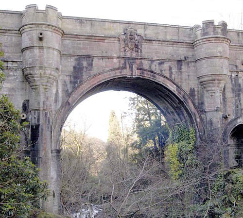 都市傳傳說《Overtoun Bridge》600多隻狗在這裡做出怪事 | 宅宅新聞